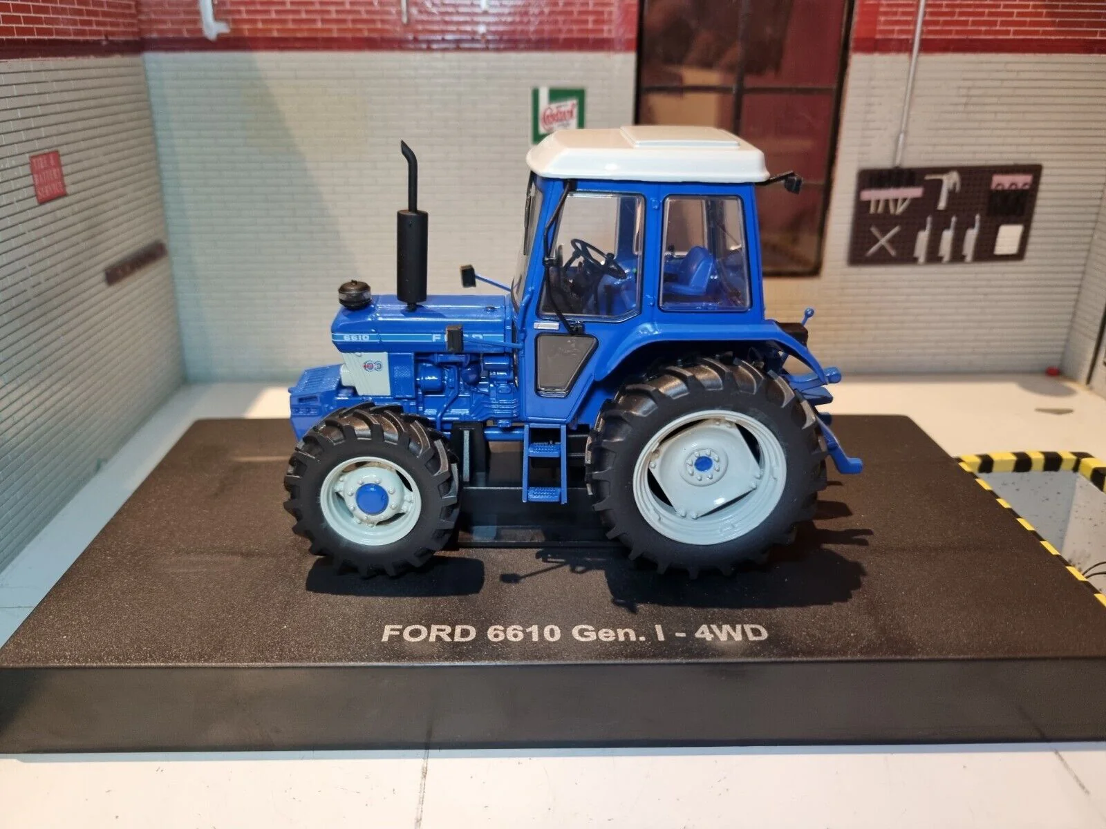 Ford 6610 Gen 1 Tractor 4WD 1982-1993 UH5367 Universal Hobbies 1:32 ...